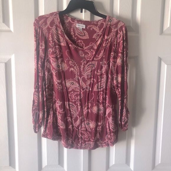 High Fifth | Tops | High Fifth Maroon Top With Pink Paisley Design ...